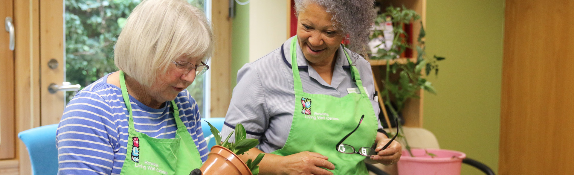 Living Well Services | Rowans Hospice
